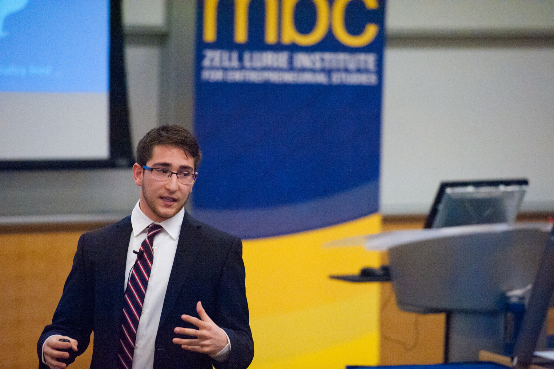 Over 200 Students Compete in 2017 Michigan Business Challenge - Zell ...